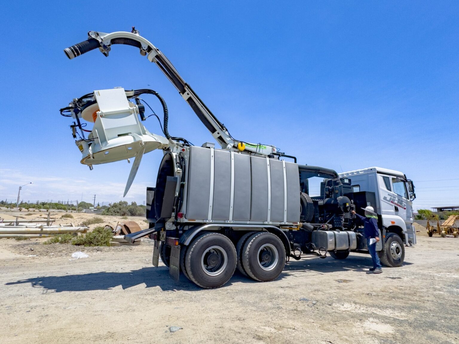 Llega nuevo equipo HIDROJET para fortalecer el alcantarillado en ...